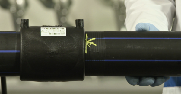 How to prepare Pipes and Fittings for Electrofusion Welding | Plastitalia